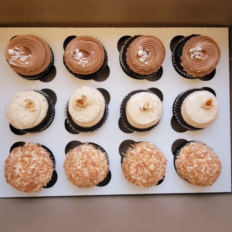 Cupcakes | LenJo Bakes | wedding cakes | logo cookies, macarons